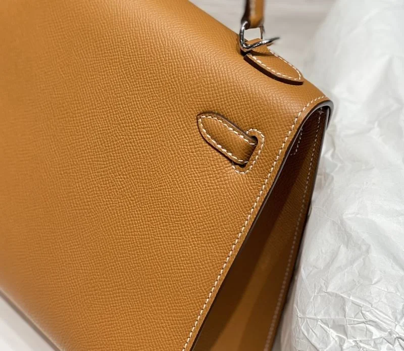 Indistinguishable Hermes Kelly Bags