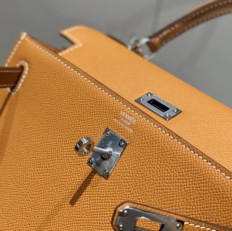Indistinguishable Hermes Kelly Bags