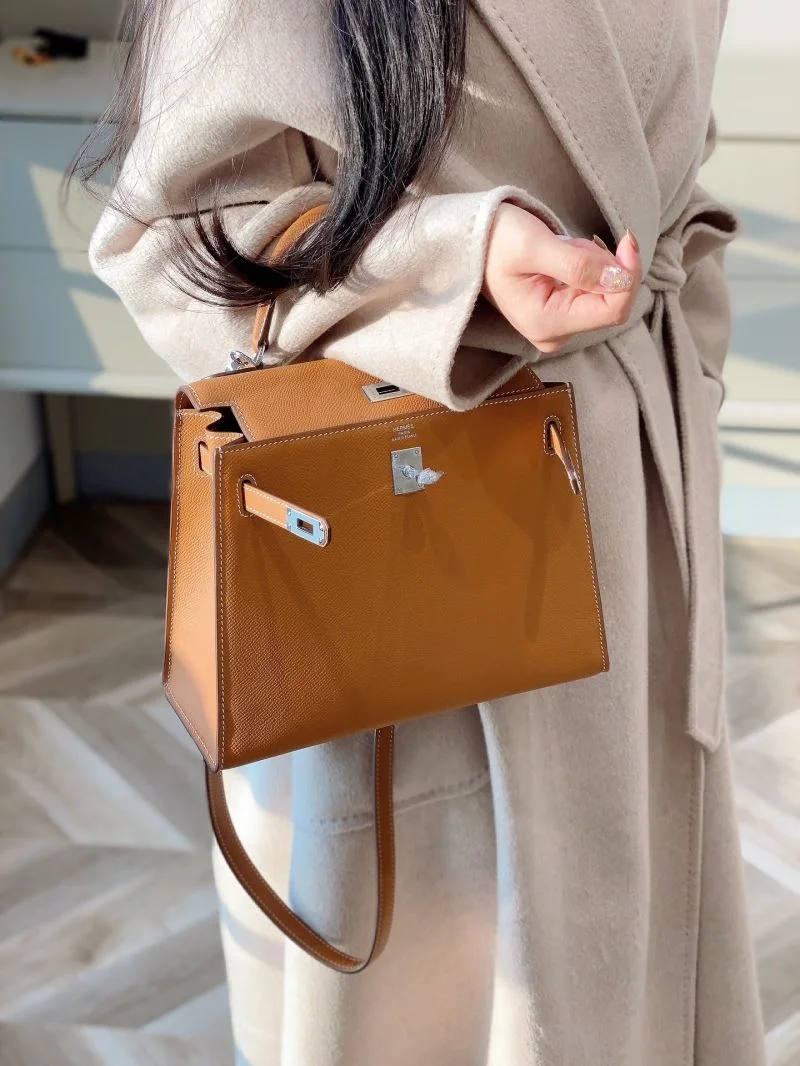 Indistinguishable Hermes Kelly Bags