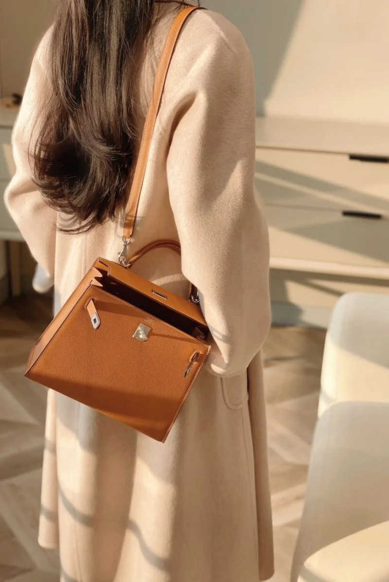 Indistinguishable Hermes Kelly Bags