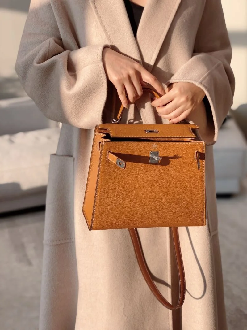 Indistinguishable Hermes Kelly Bags