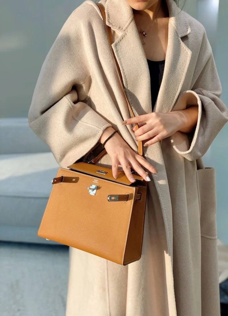 Indistinguishable Hermes Kelly Bags