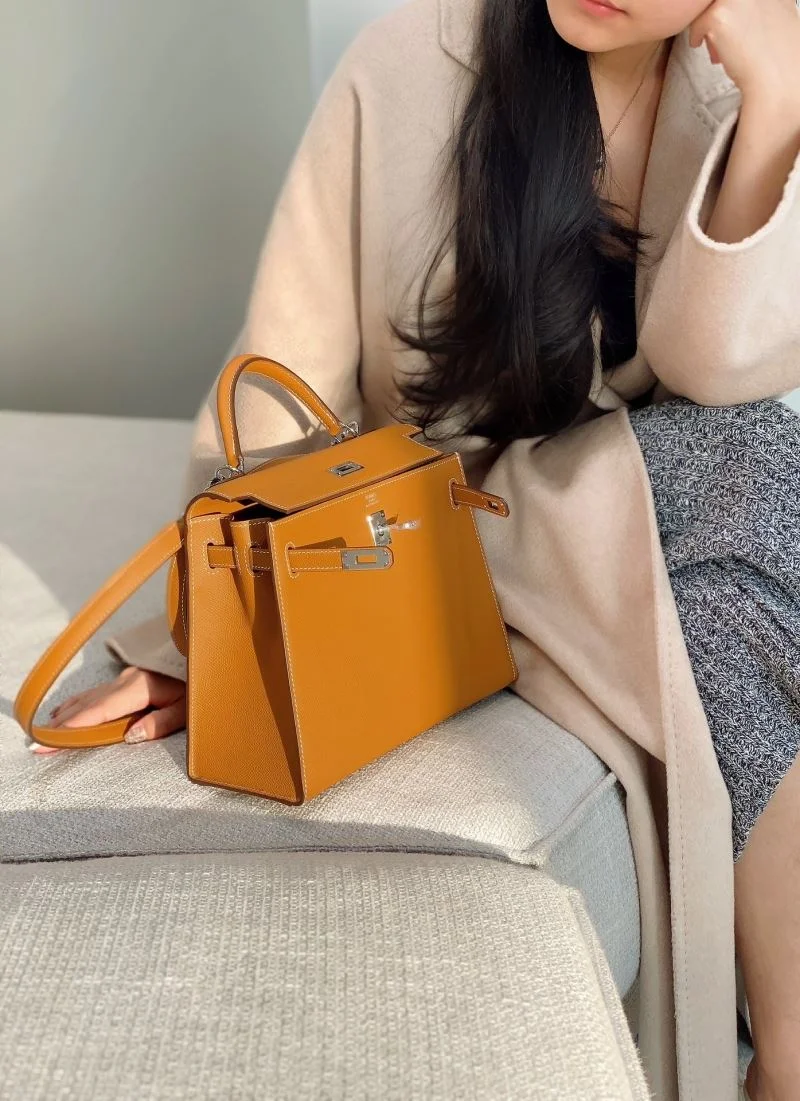 Indistinguishable Hermes Kelly Bags