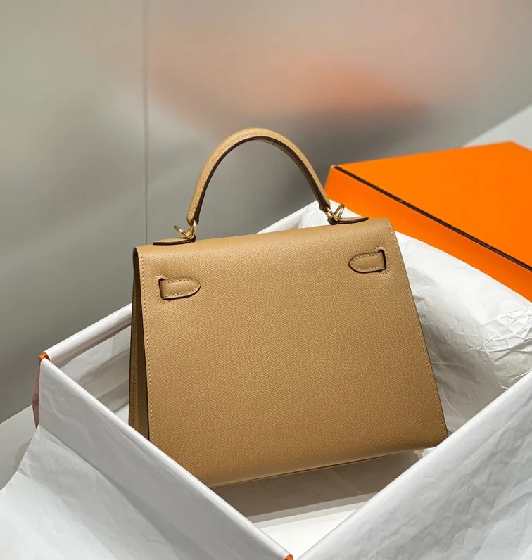 Top mirror Hermes Kelly Bags