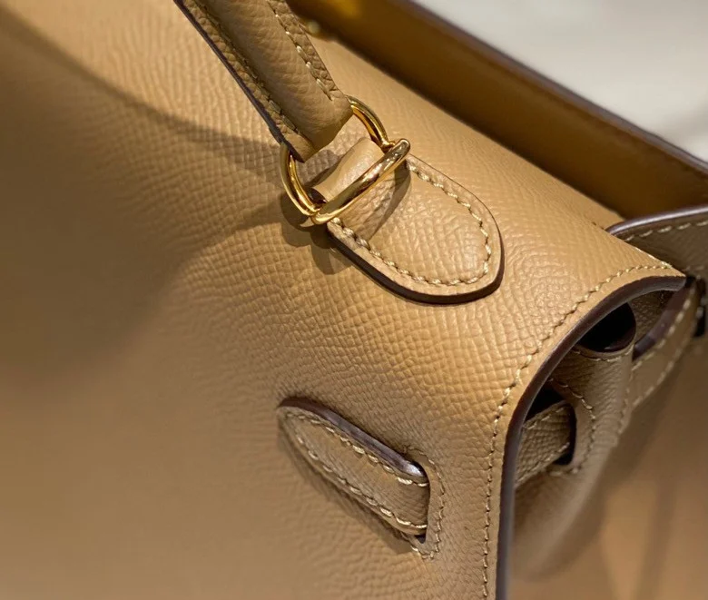 Top mirror Hermes Kelly Bags
