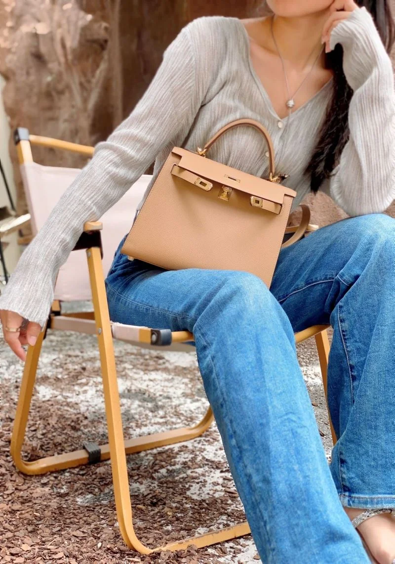 Top mirror Hermes Kelly Bags