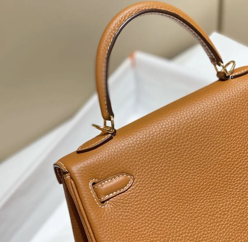 Indistinguishable Hermes Kelly Bags