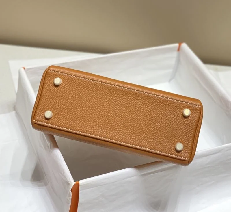 Indistinguishable Hermes Kelly Bags