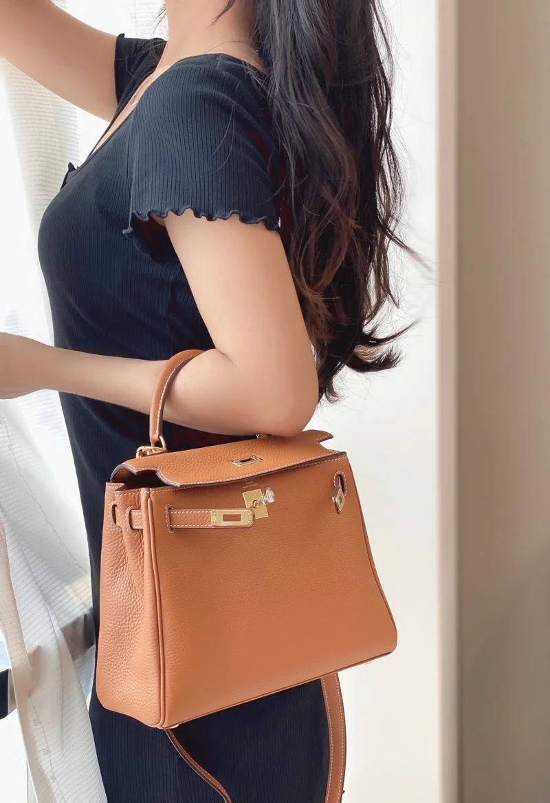 Indistinguishable Hermes Kelly Bags