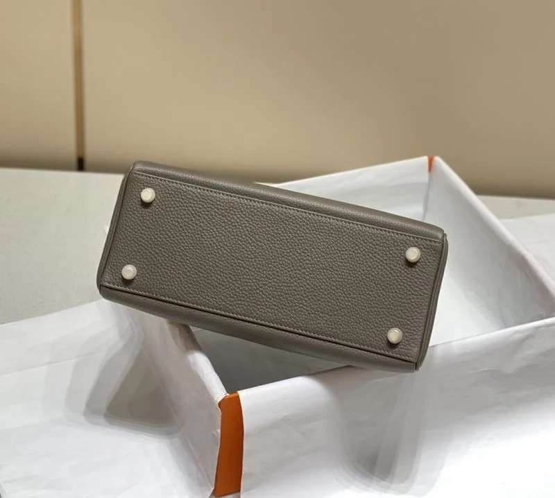 Low-cost Hermes Kelly Bags