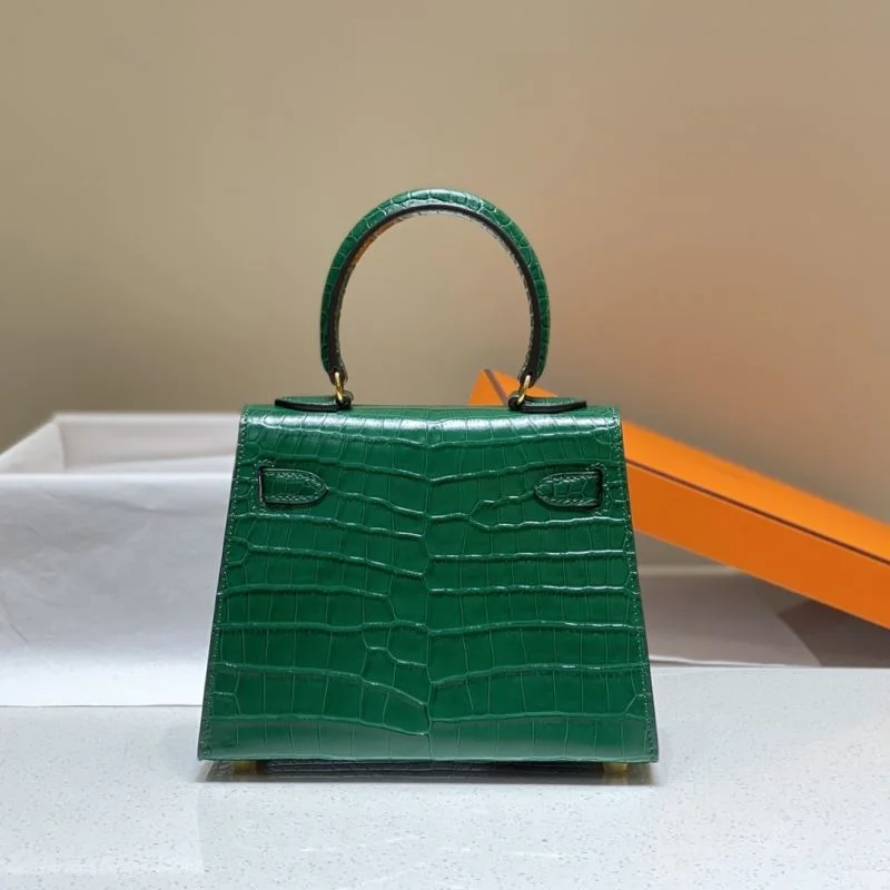 Indistinguishable Hermes Kelly Bags