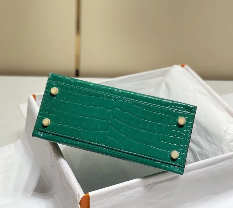 Budget-friendly Hermes Kelly Bags
