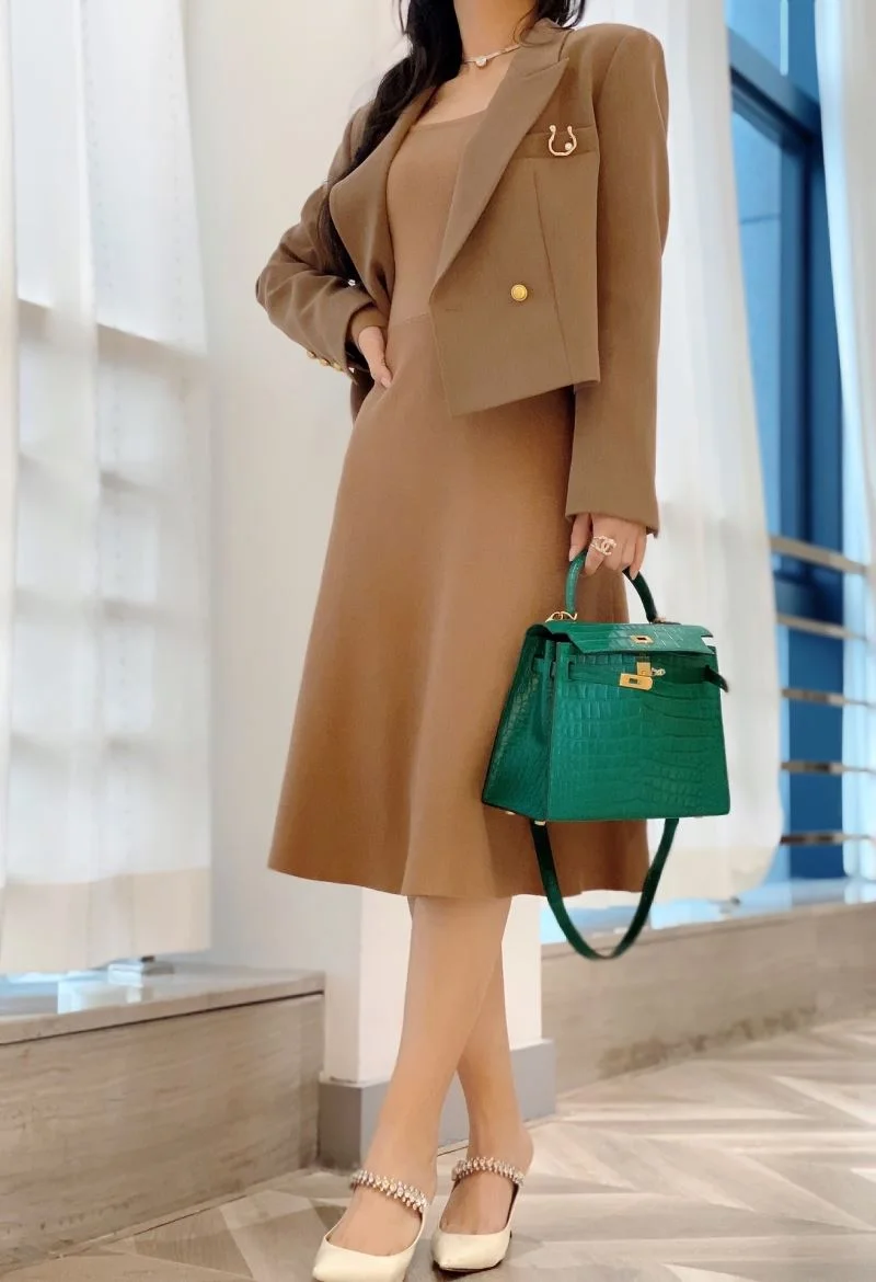 Budget-friendly Hermes Kelly Bags