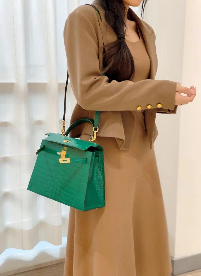 Budget-friendly Hermes Kelly Bags
