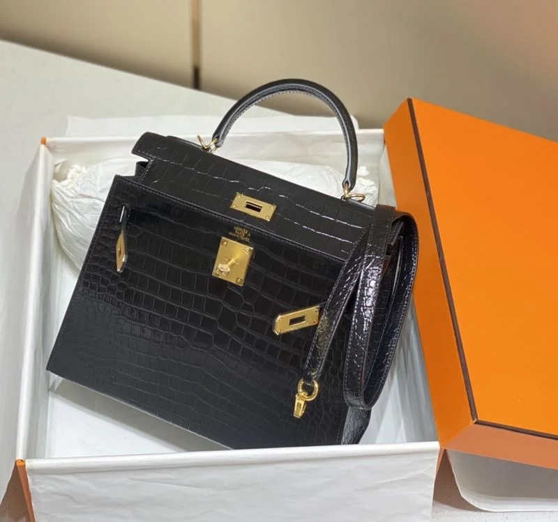 Indistinguishable Hermes Kelly Bags