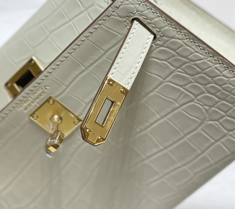 Top mirror Hermes Kelly Bags