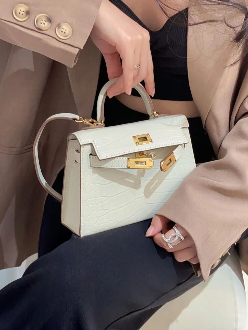 Top mirror Hermes Kelly Bags
