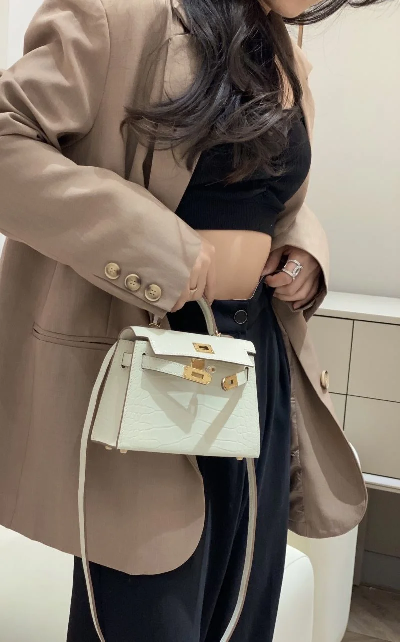Top mirror Hermes Kelly Bags