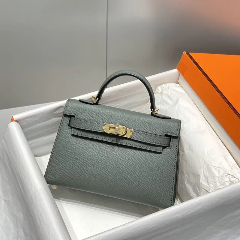 Indistinguishable Hermes Kelly Bags