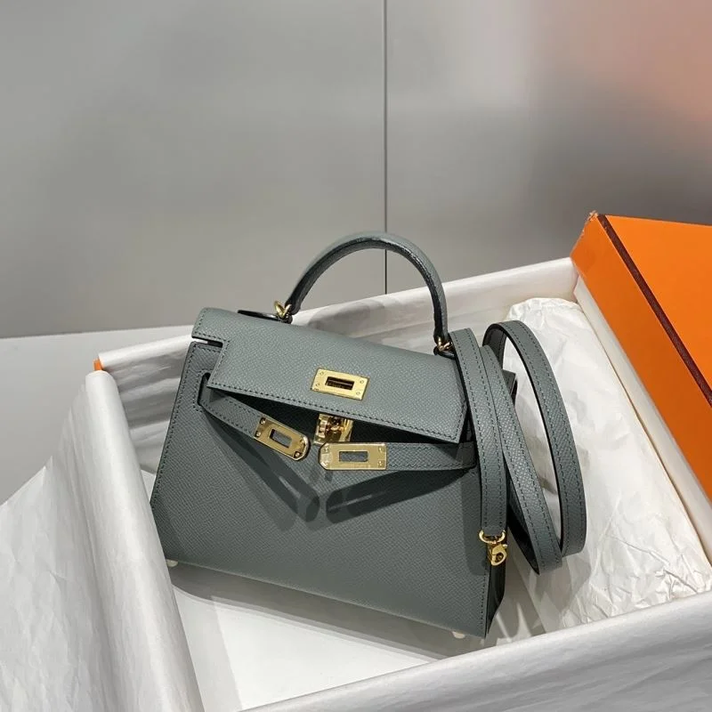 Indistinguishable Hermes Kelly Bags