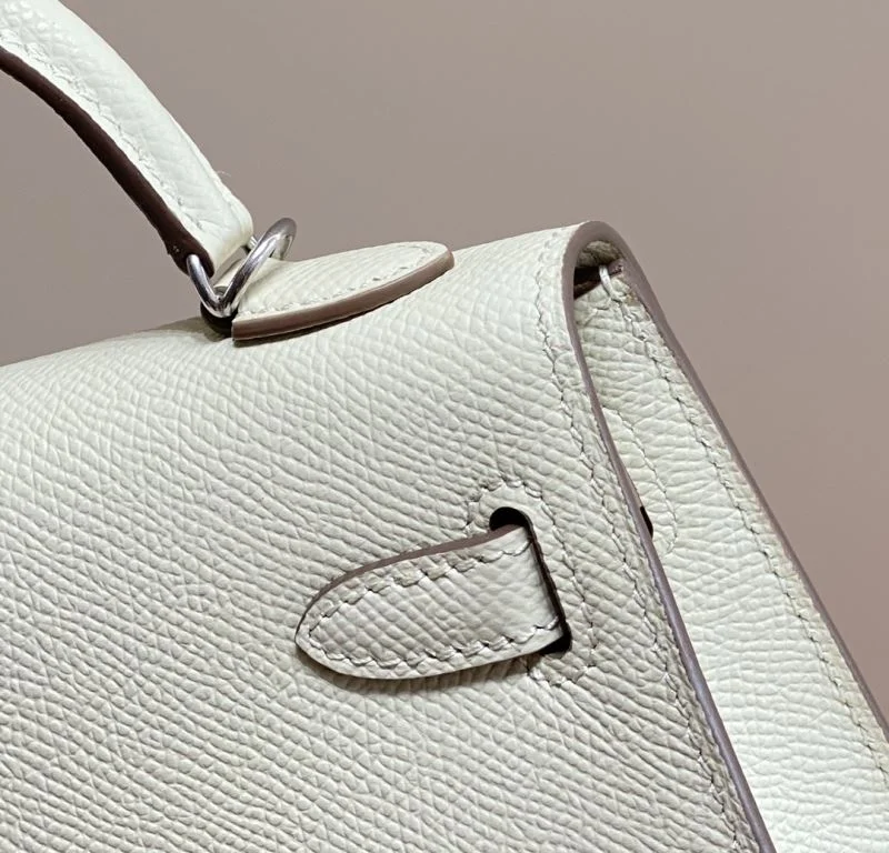 Indistinguishable Hermes Kelly Bags