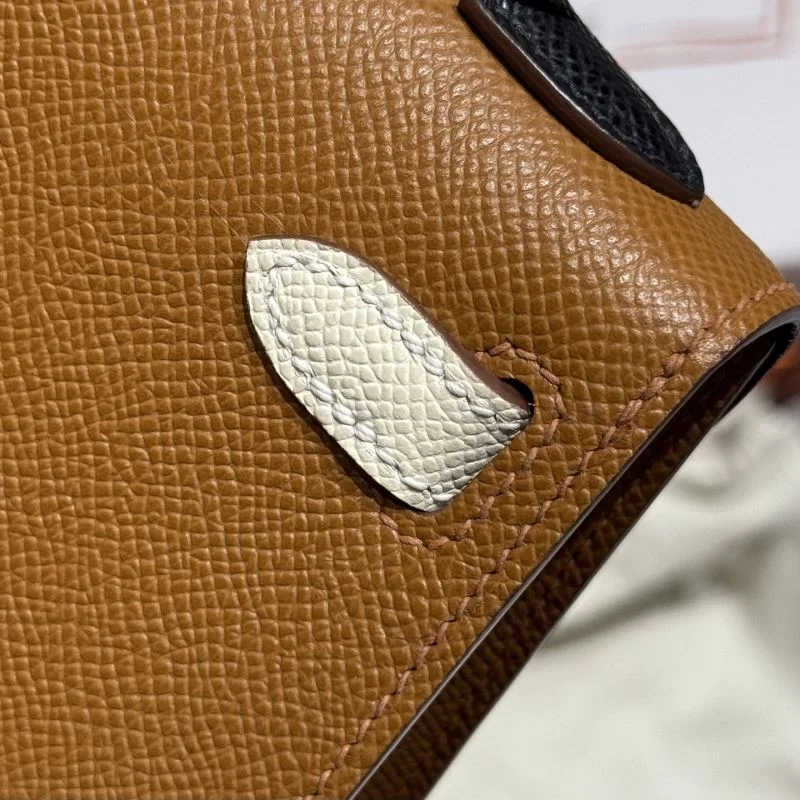 Indistinguishable Hermes Kelly Bags