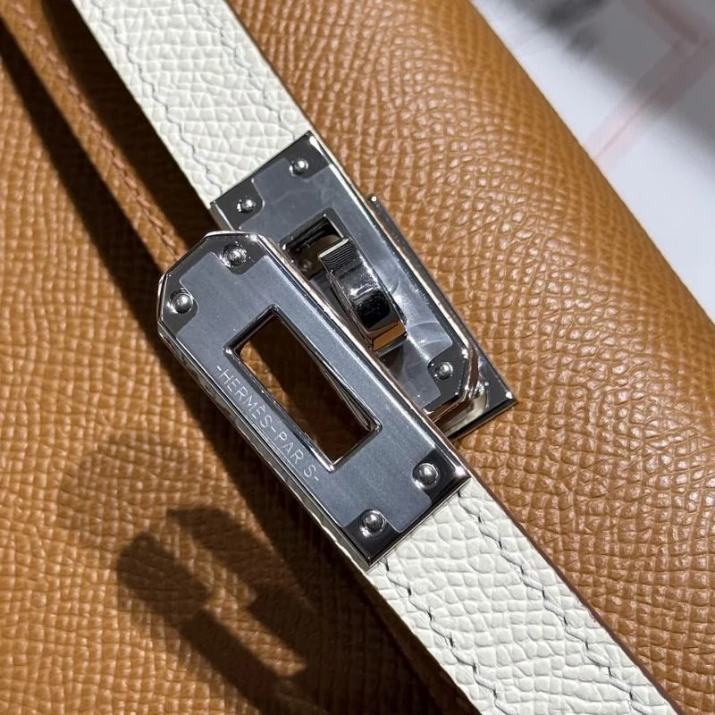 Indistinguishable Hermes Kelly Bags