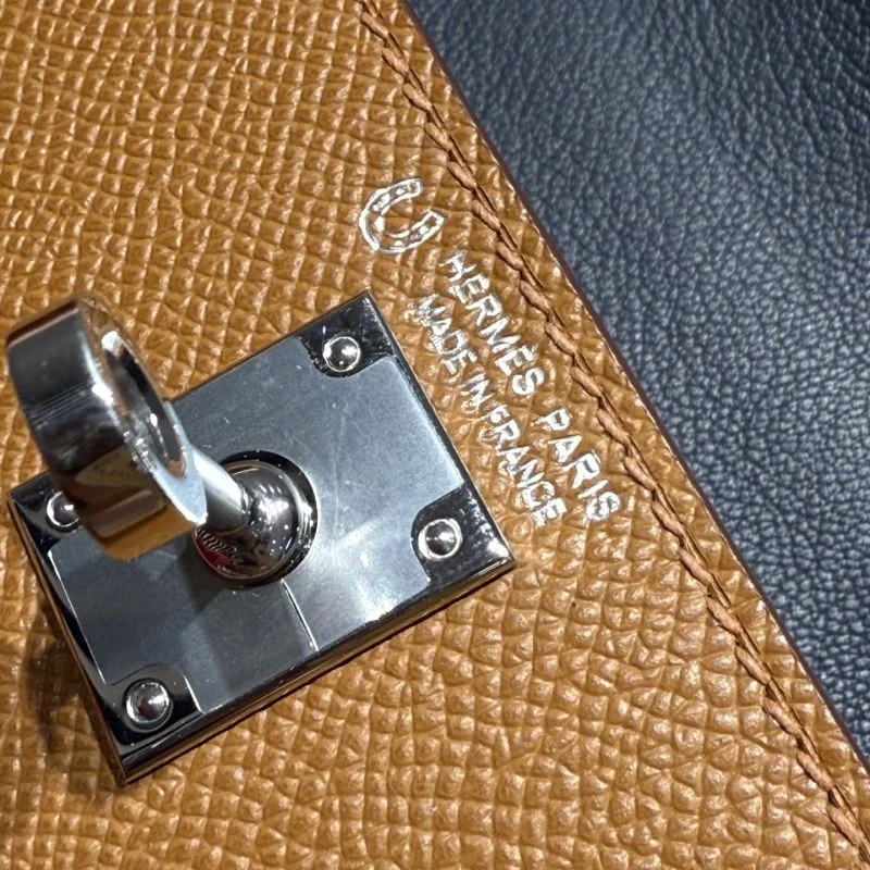 Indistinguishable Hermes Kelly Bags