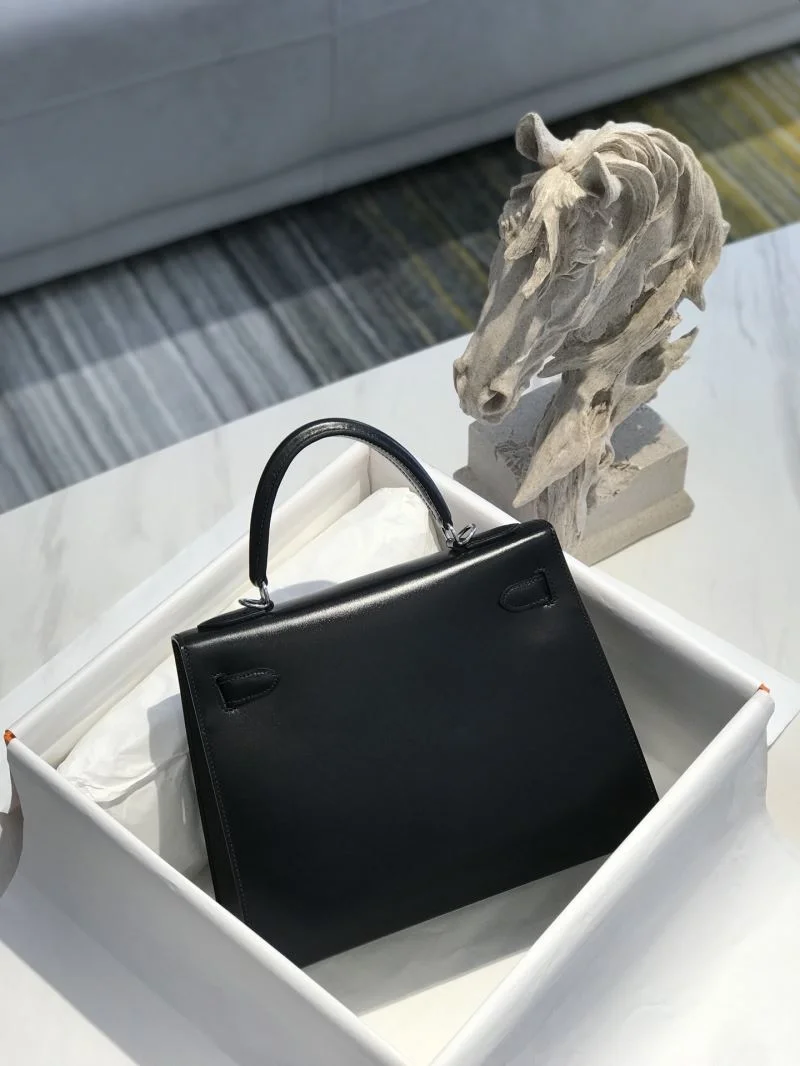 Indistinguishable Hermes Kelly Bags
