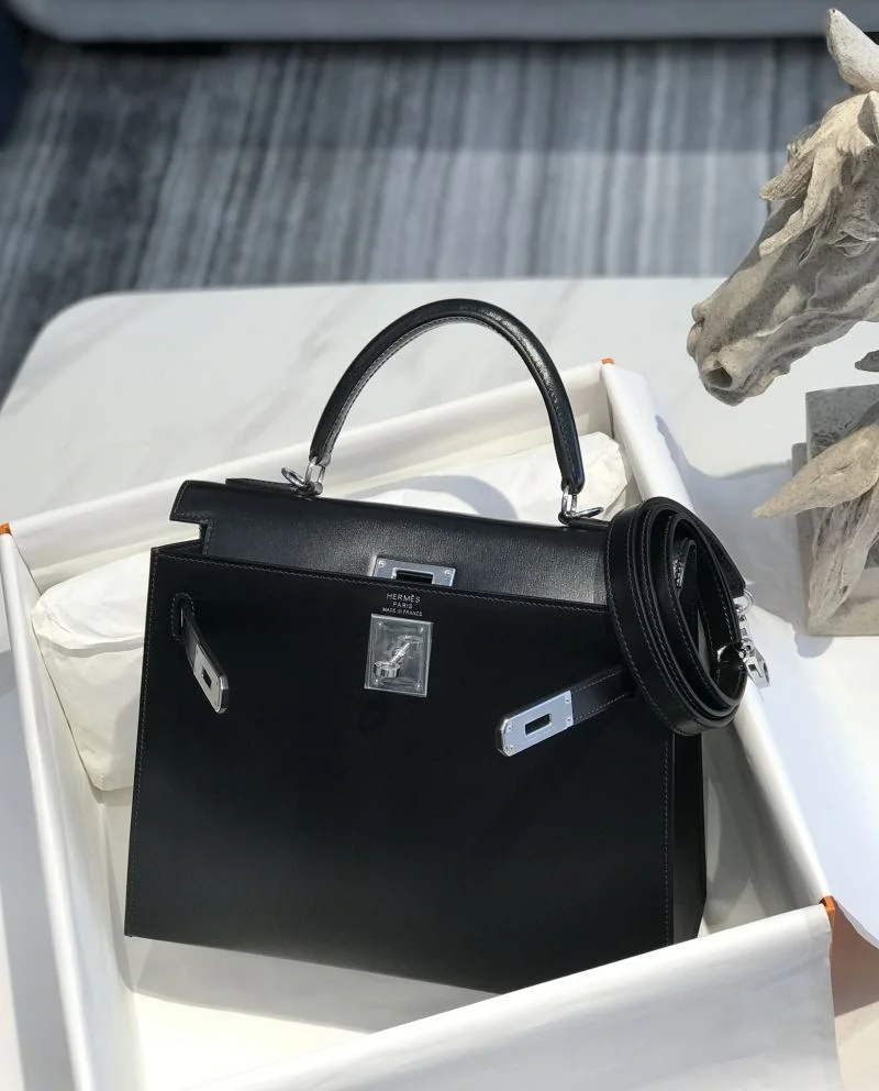 Indistinguishable Hermes Kelly Bags