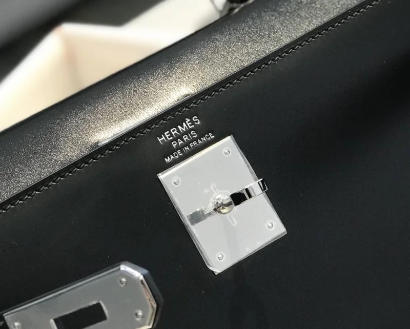 Indistinguishable Hermes Kelly Bags