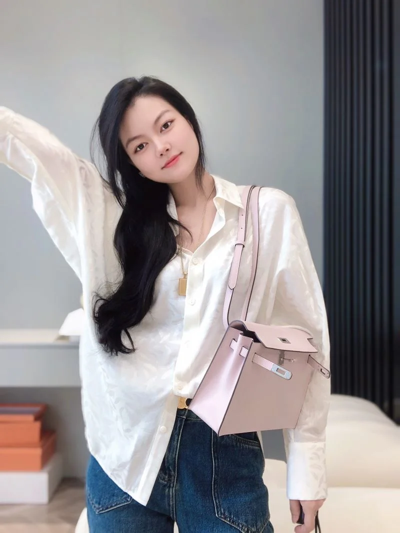 Top mirror Hermes Kelly Bags