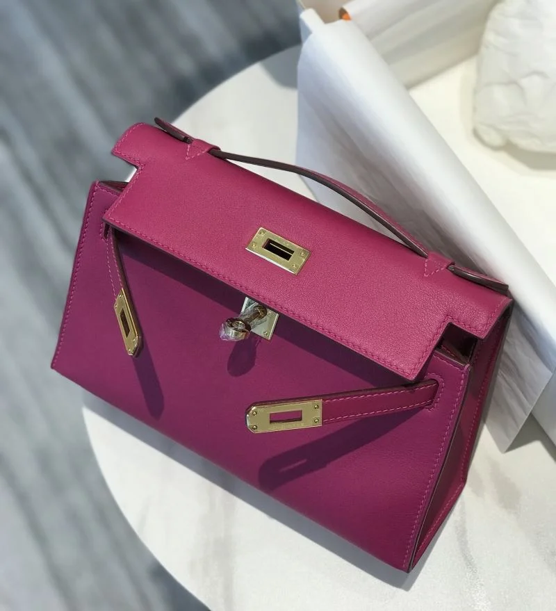Indistinguishable Hermes Kelly Bags