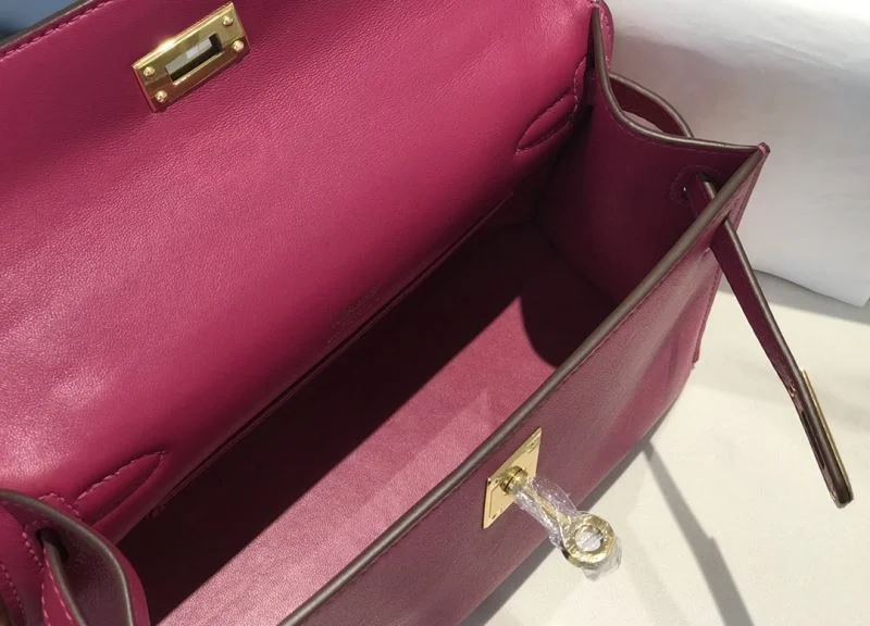 Indistinguishable Hermes Kelly Bags