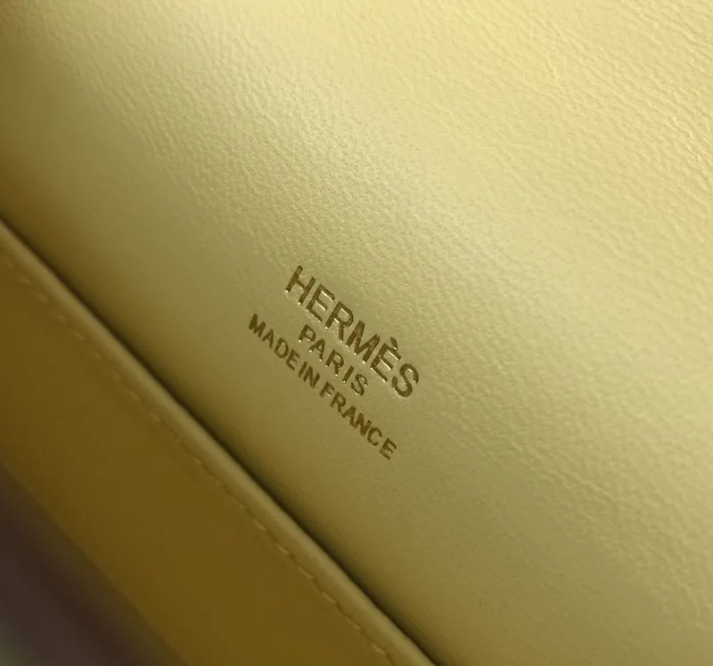 Top mirror Hermes Kelly Bags
