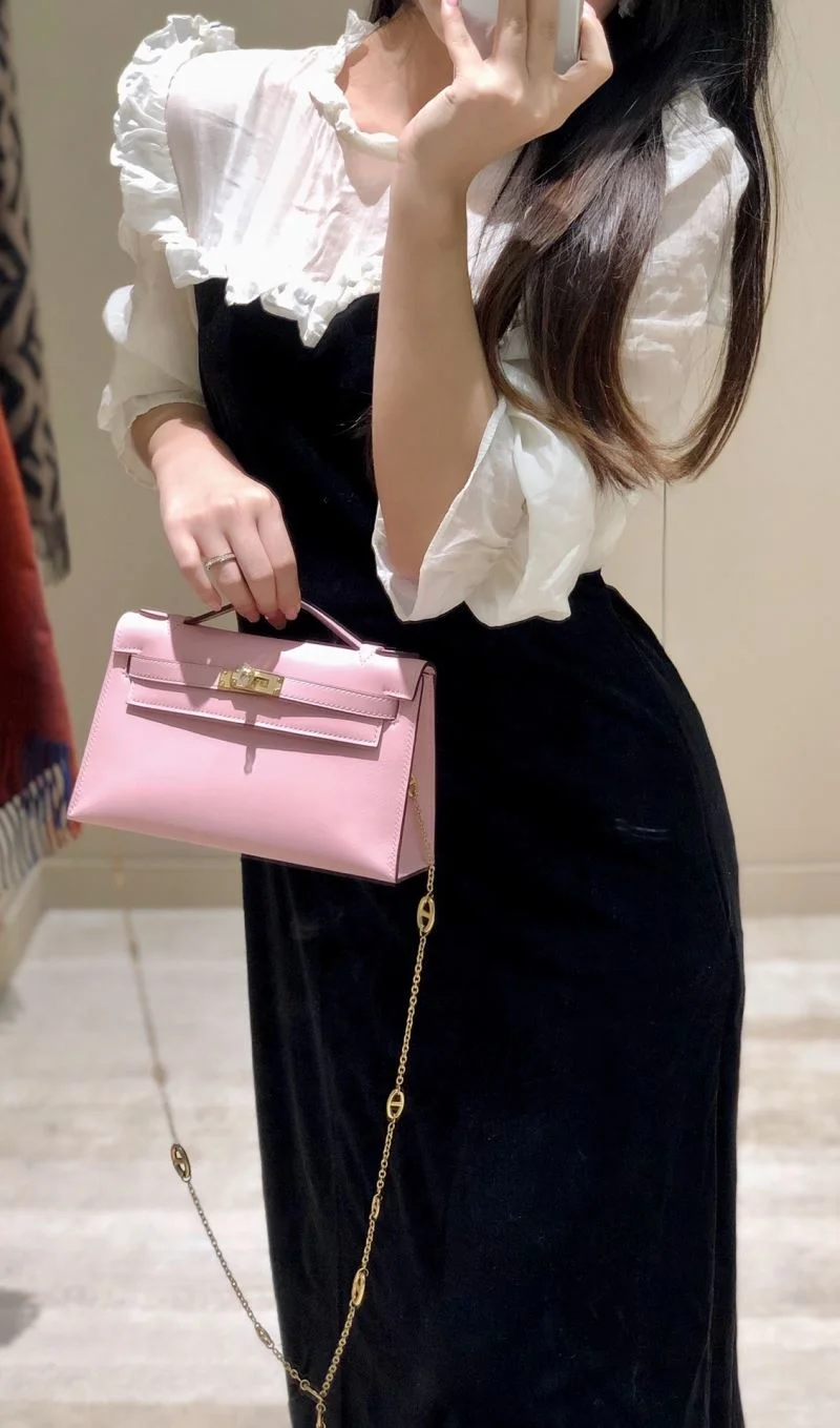 Budget-friendly Hermes Kelly Bags
