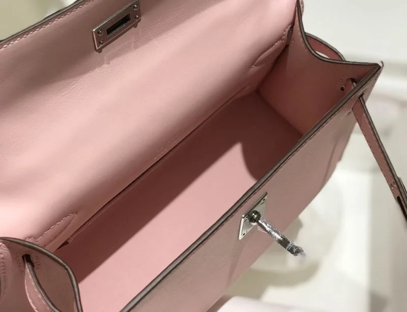 Indistinguishable Hermes Kelly Bags