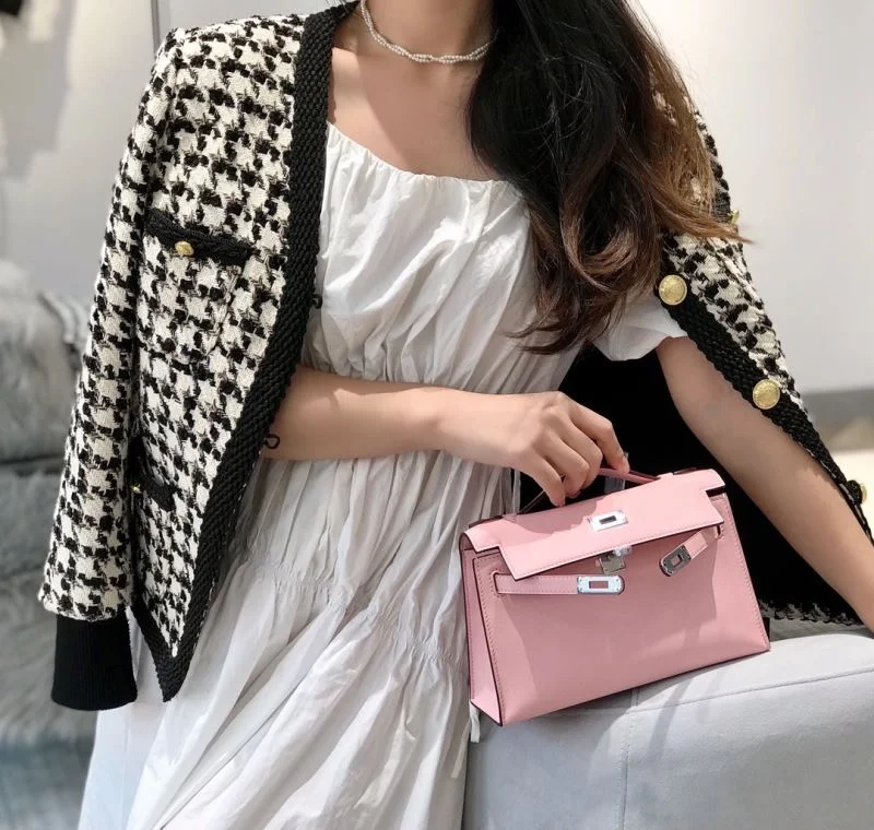 Indistinguishable Hermes Kelly Bags