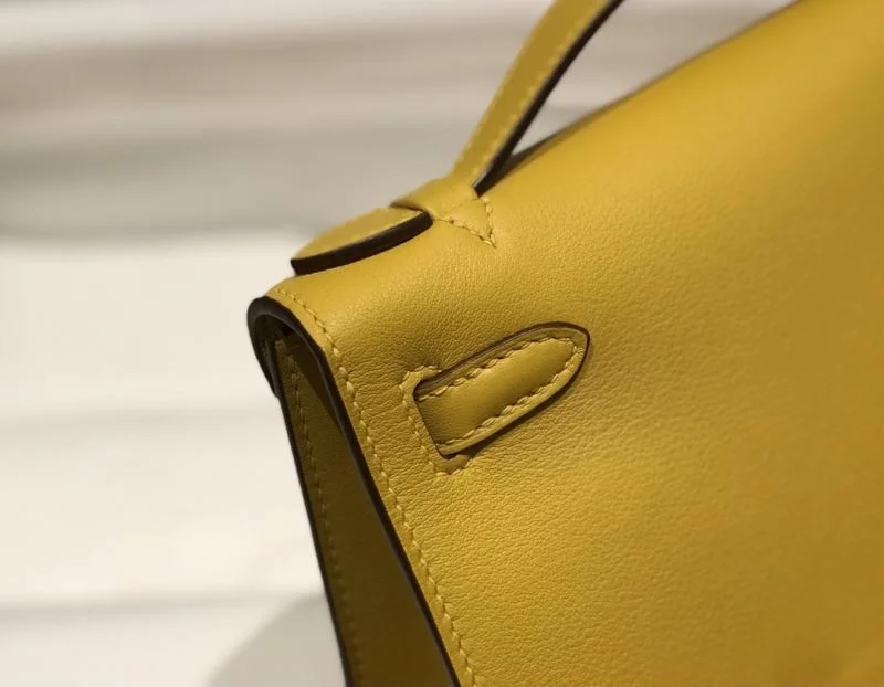Top mirror Hermes Kelly Bags