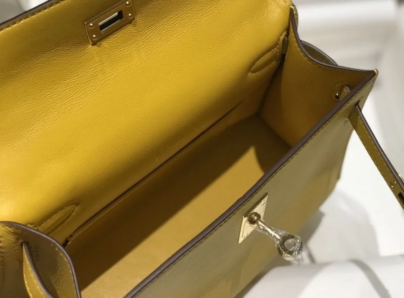 Top mirror Hermes Kelly Bags