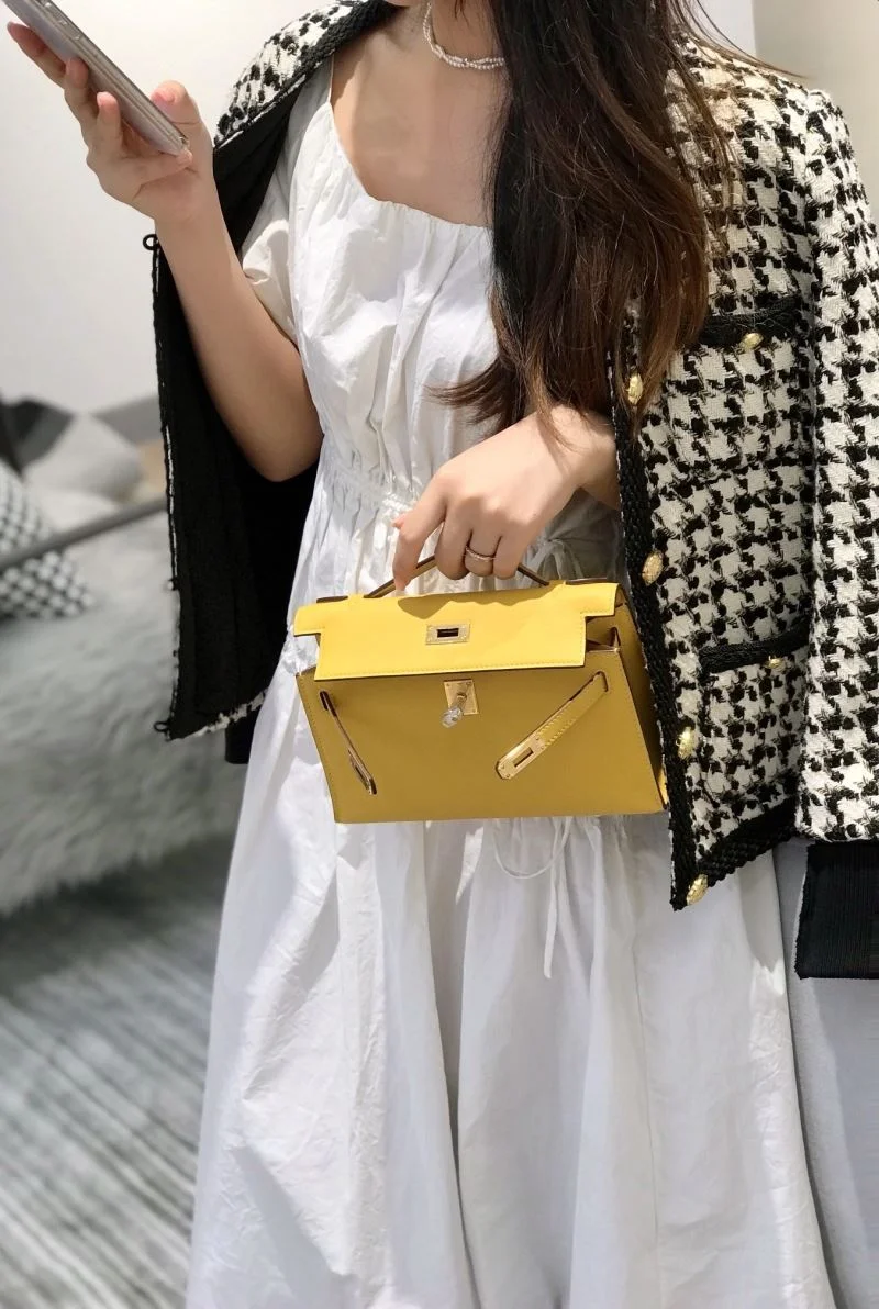 Top mirror Hermes Kelly Bags