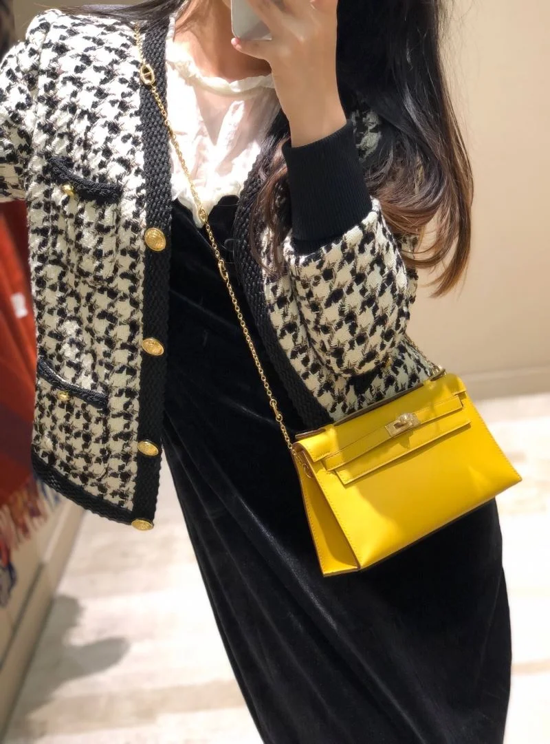 Top mirror Hermes Kelly Bags