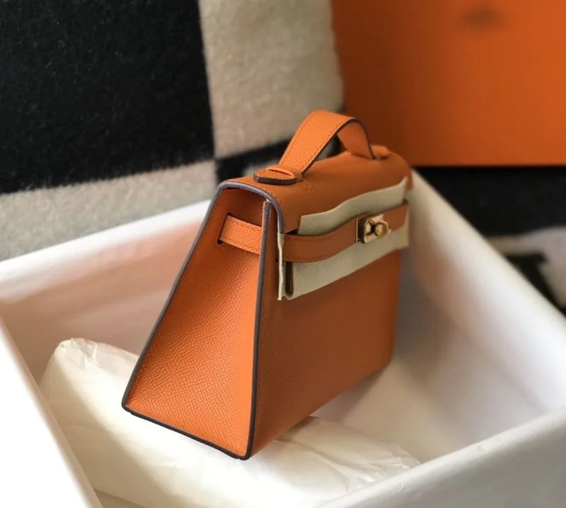 Indistinguishable Hermes Kelly Bags