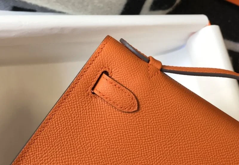 Indistinguishable Hermes Kelly Bags