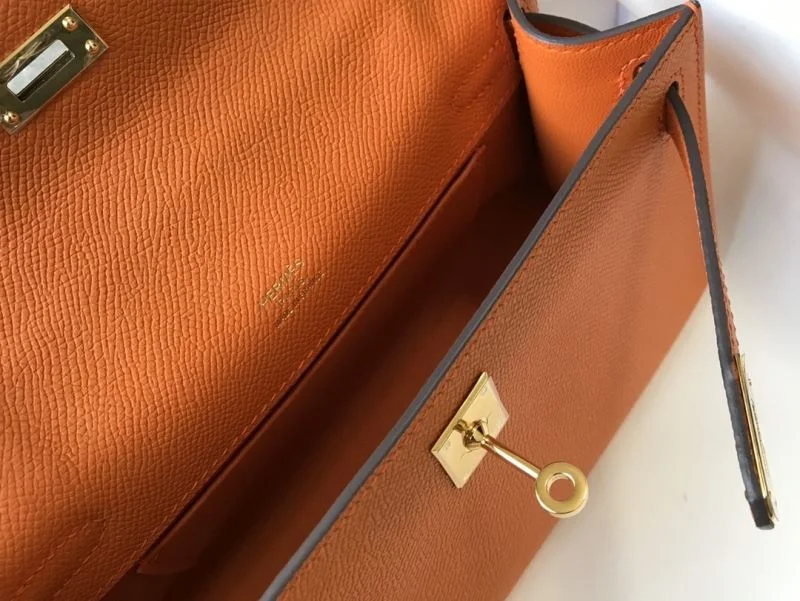 Indistinguishable Hermes Kelly Bags