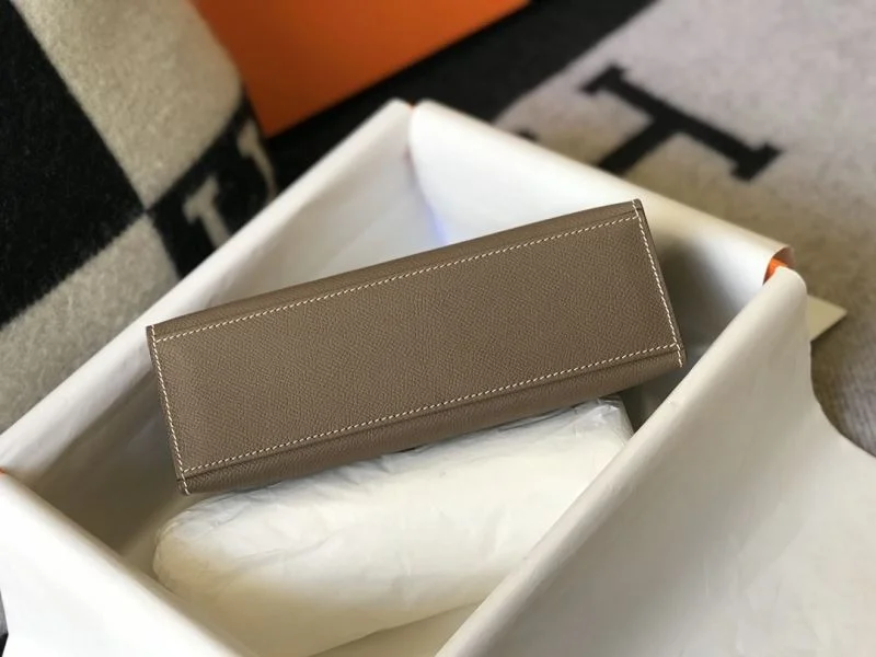 Indistinguishable Hermes Kelly Bags