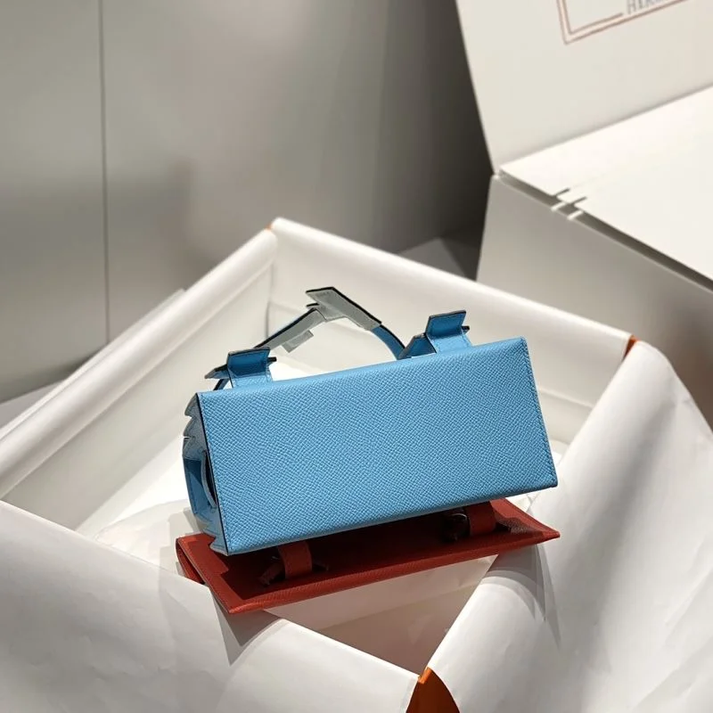 Indistinguishable Hermes Kelly Bags