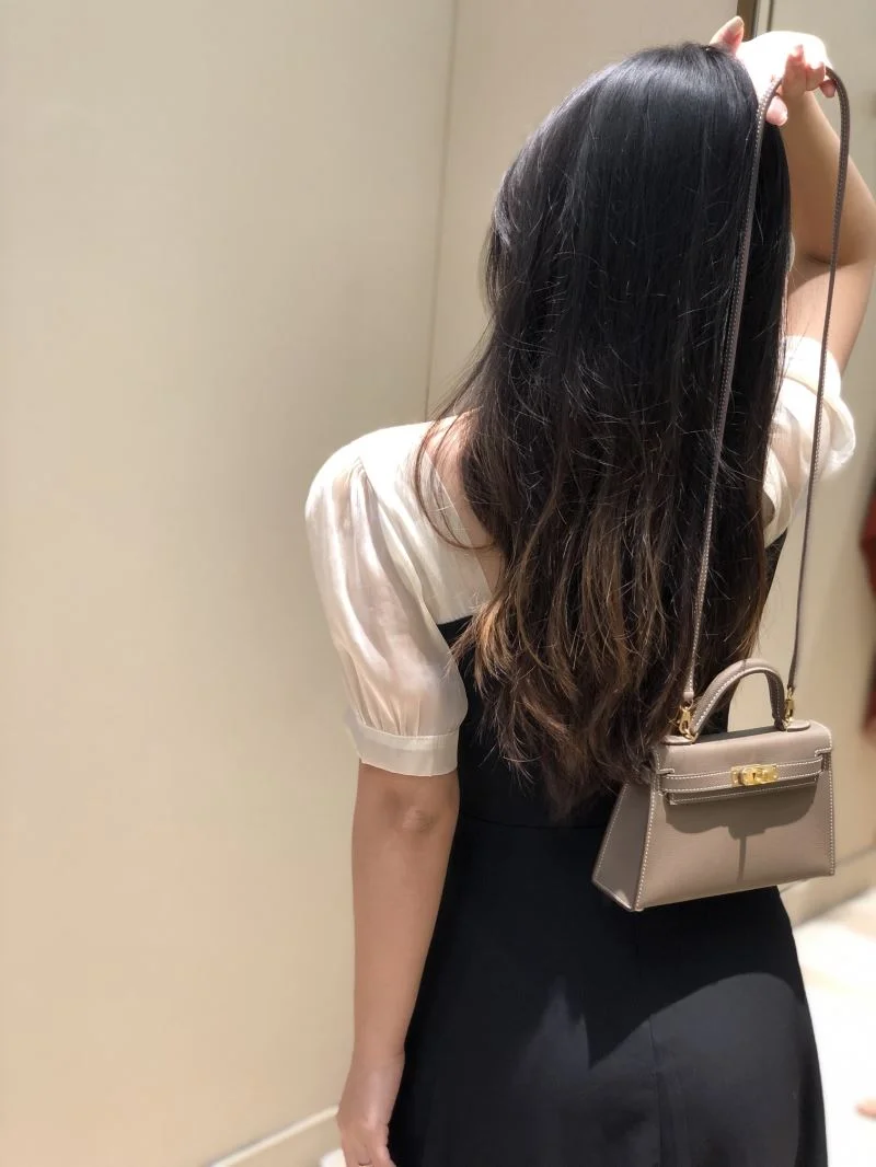 Indistinguishable Hermes Kelly Bags