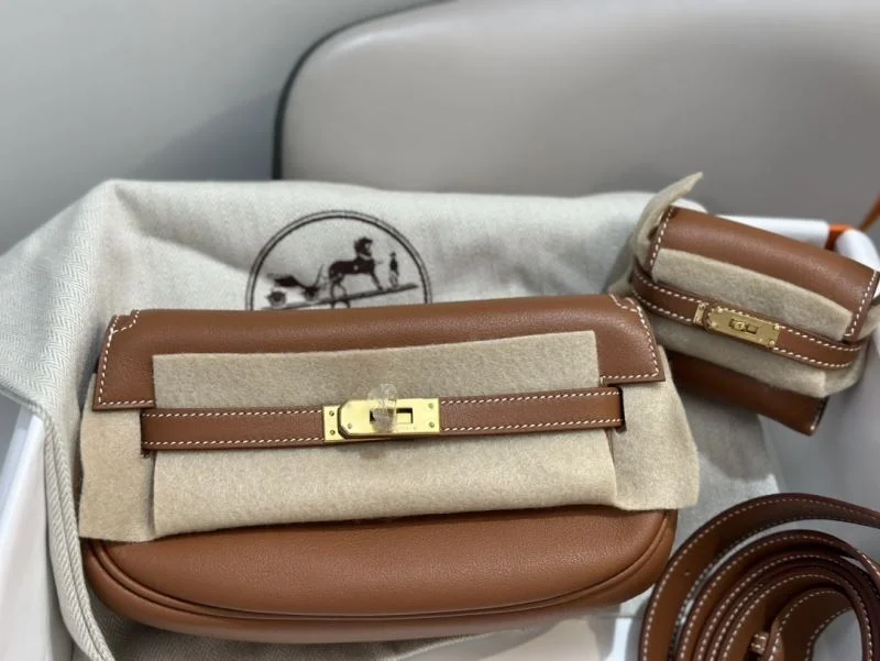 Indistinguishable Hermes Kelly Bags
