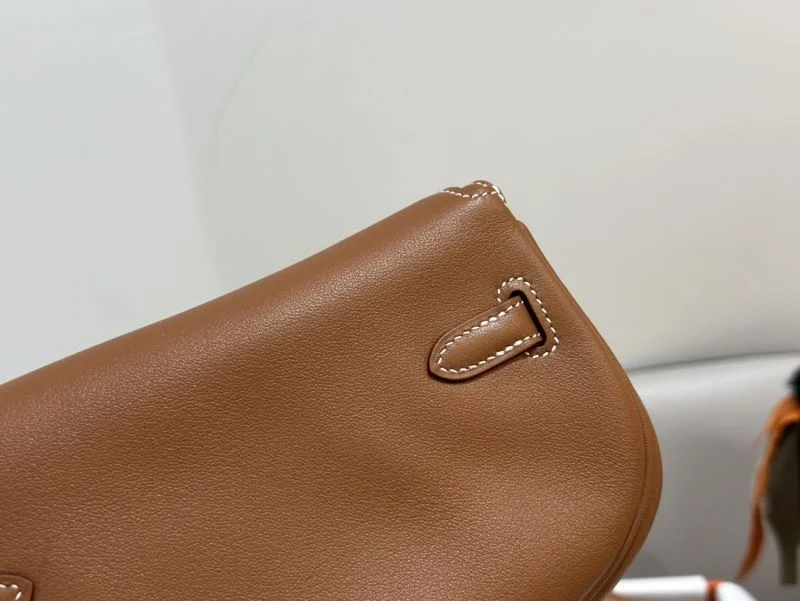 Indistinguishable Hermes Kelly Bags